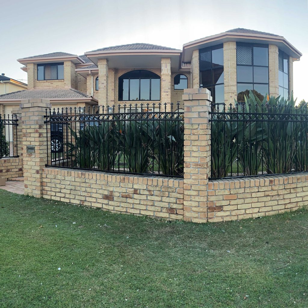 Spear & Ring Top Fence – Platinum Ocean International