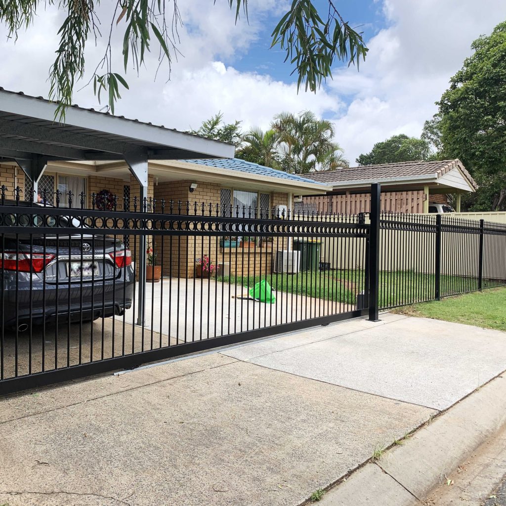 Spear & Ring Top Fence – Platinum Ocean International