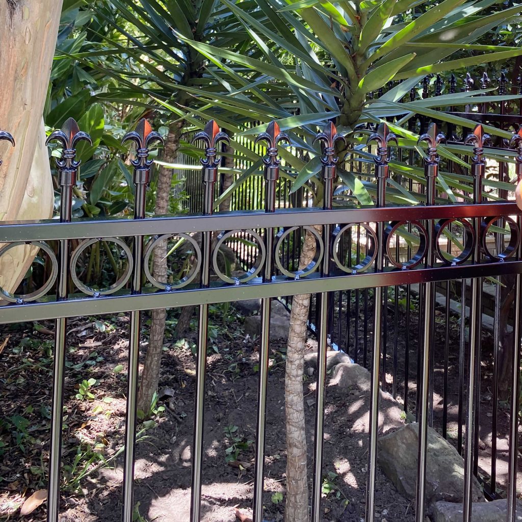 Spear & Ring Top Fence - Platinum Ocean International